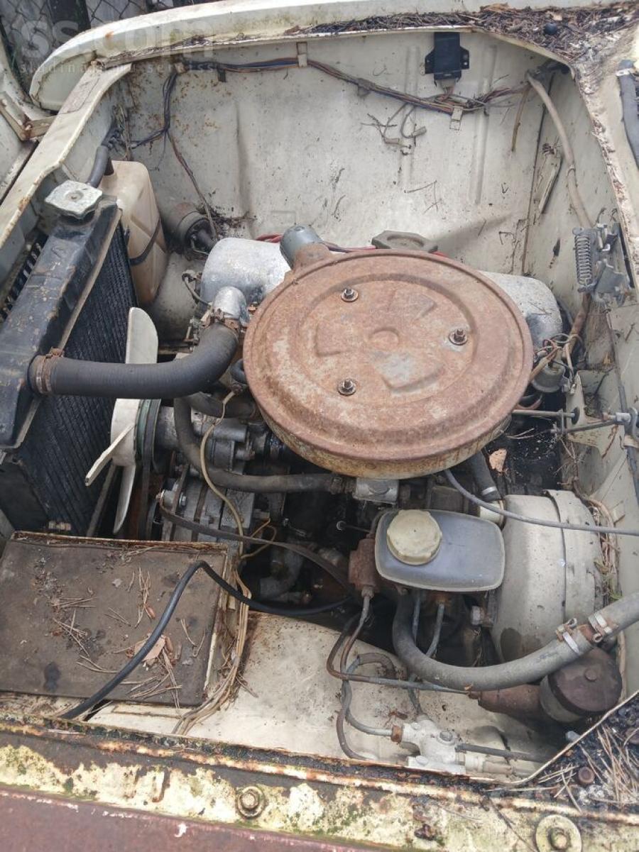 Balts Moskvych / AZLK 2140 1990 Krāslava, ar dzinēja tilpumu 1.50 L un nobraukumu 800 tūkst. km par 300 €, foto 4 vietnē AUTOMOTO.COM.LV