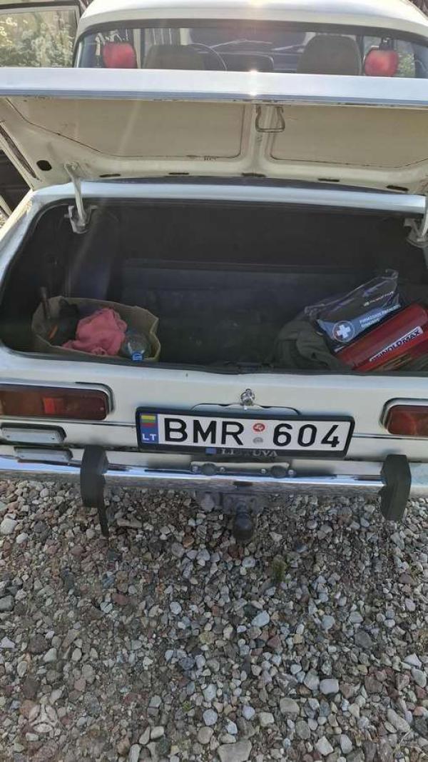 White Moskvich / AZLK 2140 1988 in Marijampole, with an engine capacity of 1.50 L and mileage of 29 thousand km for 1800 €, photo 3 on AUTOMOTO.COM.LV