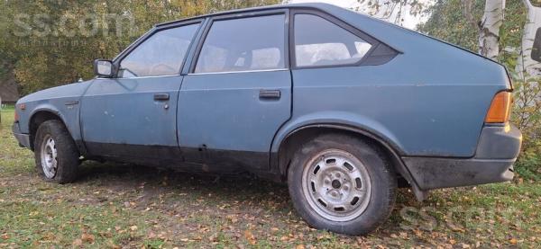 Blue Moskvich / AZLK 2141 1990 in Talsi, with an engine capacity of 1.50 L and mileage of 89 thousand km for 400 €, photo 5 on AUTOMOTO.COM.LV