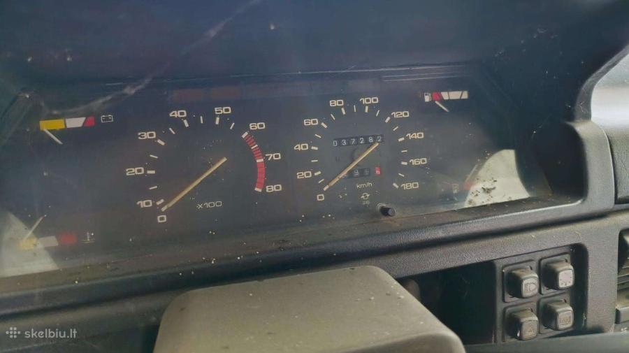 Zils Moskvych / AZLK 2141 1994 Kauņa, ar dzinēja tilpumu 1.70 L un nobraukumu 37 tūkst. km par 700 €, foto 6 vietnē AUTOMOTO.COM.LV