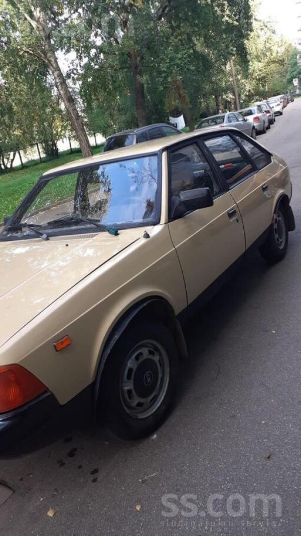 Brūns Moskvych / AZLK 2141 1990 Rīga, ar dzinēja tilpumu 1.60 L un nobraukumu 106 tūkst. km par 4500 €, foto 2 vietnē AUTOMOTO.COM.LV