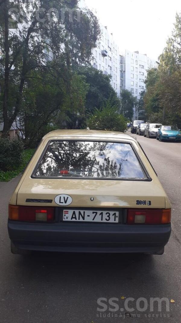 Brūns Moskvych / AZLK 2141 1990 Rīga, ar dzinēja tilpumu 1.60 L un nobraukumu 106 tūkst. km par 4500 €, foto 10 vietnē AUTOMOTO.COM.LV