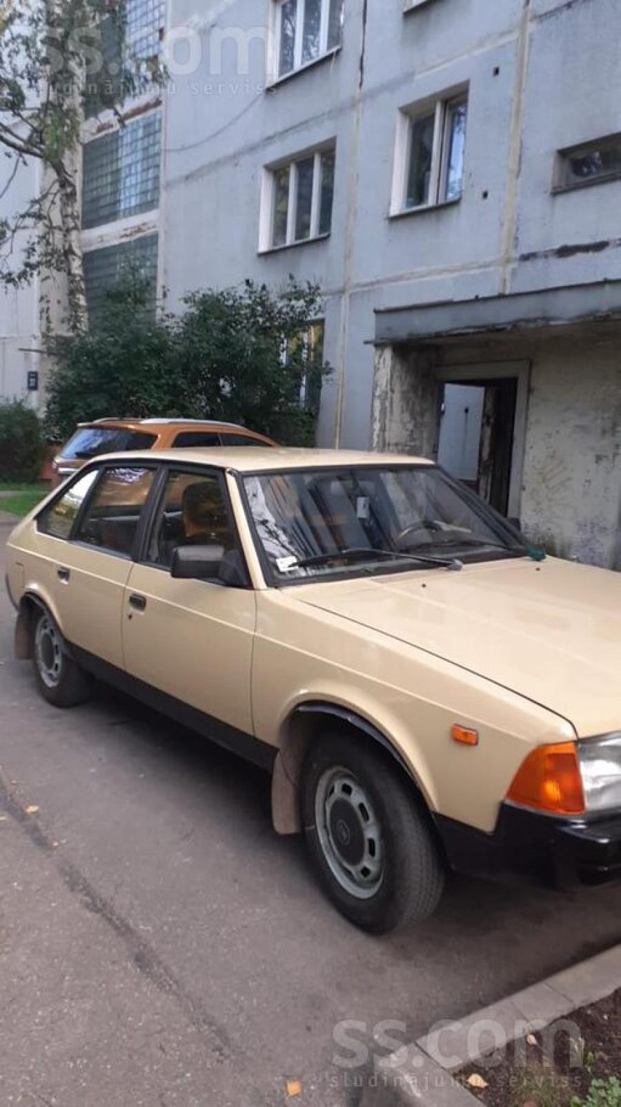 Brūns Moskvych / AZLK 2141 1990 Rīga, ar dzinēja tilpumu 1.60 L un nobraukumu 106 tūkst. km par 4900 €, foto 1 vietnē AUTOMOTO.COM.LV