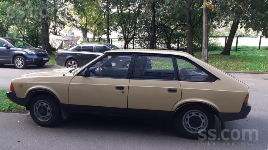 Brūns Moskvych / AZLK 2141 1990 Rīga, ar dzinēja tilpumu 1.60 L un nobraukumu 106 tūkst. km par 4900 €, foto 6 vietnē AUTOMOTO.COM.LV