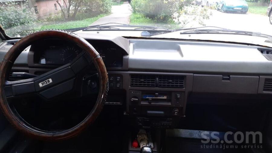 Brūns Moskvych / AZLK 2141 1990 Rīga, ar dzinēja tilpumu 1.60 L un nobraukumu 106 tūkst. km par 4900 €, foto 10 vietnē AUTOMOTO.COM.LV