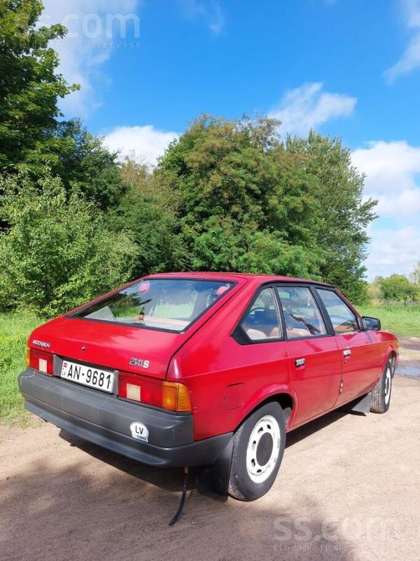 Red Moskvich / AZLK 2141 1990 in Riga, with an engine capacity of 1.50 L and mileage of 34 thousand km for 3000 €, photo 2 on AUTOMOTO.COM.LV