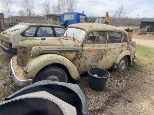 Dzeltens Moskvych / AZLK 401 1952 Liepāja, ar dzinēja tilpumu 1.50 L un nobraukumu 28 tūkst. km par 800 €, foto 3 vietnē AUTOMOTO.COM.LV