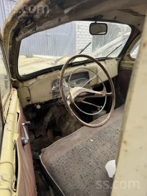 Dzeltens Moskvych / AZLK 401 1952 Liepāja, ar dzinēja tilpumu 1.50 L un nobraukumu 28 tūkst. km par 800 €, foto 6 vietnē AUTOMOTO.COM.LV