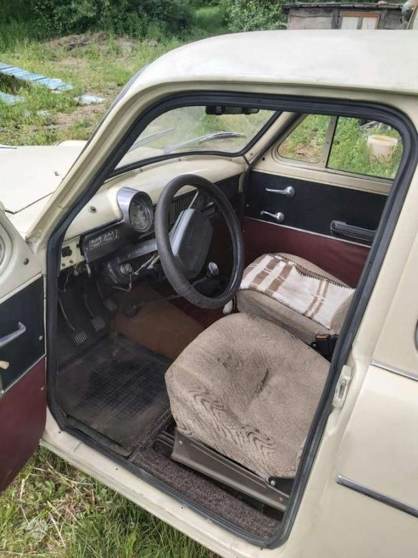 Brūns Moskvych / AZLK 403 1963 Viļņa, ar dzinēja tilpumu 1.50 L un nobraukumu 60 tūkst. km par 1650 €, foto 4 vietnē AUTOMOTO.COM.LV