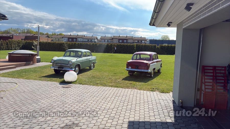 Sarkans Moskvych / AZLK 407 1962 Tallina, ar dzinēja tilpumu 1.40 L un nobraukumu 70 tūkst. km par 9990 €, foto 7 vietnē AUTOMOTO.COM.LV
