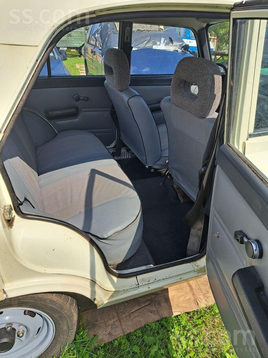 Brūns Moskvych / AZLK 412 1990 Preiļi, ar dzinēja tilpumu 1.50 L un nobraukumu 36 tūkst. km par 800 €, foto 10 vietnē AUTOMOTO.COM.LV