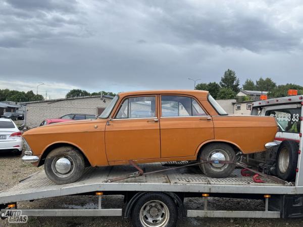 Pelēks Moskvych / AZLK 412 1981 Šauļi, ar dzinēja tilpumu 1.40 L un nobraukumu 111 tūkst. km par 1350 €, foto 2 vietnē AUTOMOTO.COM.LV