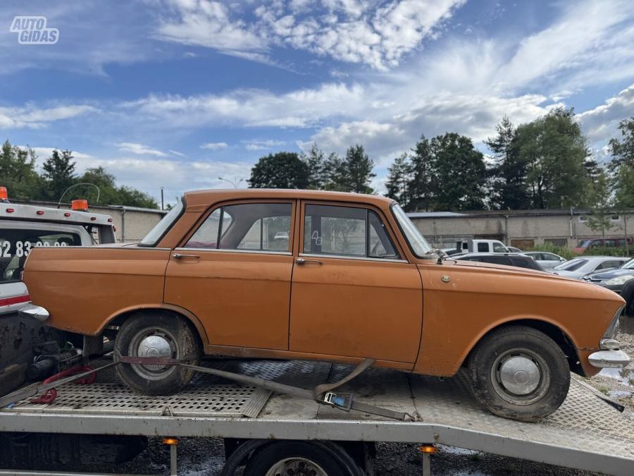 Pelēks Moskvych / AZLK 412 1981 Šauļi, ar dzinēja tilpumu 1.40 L un nobraukumu 111 tūkst. km par 1350 €, foto 5 vietnē AUTOMOTO.COM.LV