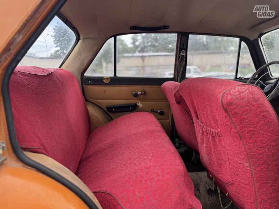 Pelēks Moskvych / AZLK 412 1981 Šauļi, ar dzinēja tilpumu 1.40 L un nobraukumu 111 tūkst. km par 1350 €, foto 12 vietnē AUTOMOTO.COM.LV