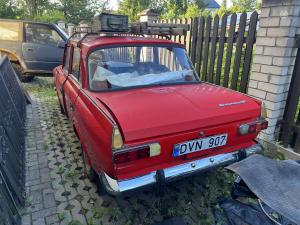 Sarkans Moskvych / AZLK 412 1983 Viļņa, ar dzinēja tilpumu 1.50 L un nobraukumu 100 tūkst. km par 1500 €, foto 3 vietnē AUTOMOTO.COM.LV
