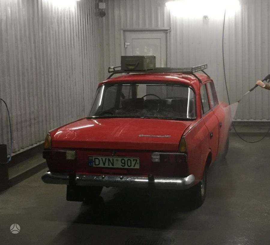 Sarkans Moskvych / AZLK 412 1983 Viļņa, ar dzinēja tilpumu 1.50 L un nobraukumu 100 tūkst. km par 1500 €, foto 7 vietnē AUTOMOTO.COM.LV