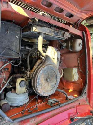 Sarkans Moskvych / AZLK 412 1983 Viļņa, ar dzinēja tilpumu 1.50 L un nobraukumu 100 tūkst. km par 1500 €, foto 10 vietnē AUTOMOTO.COM.LV