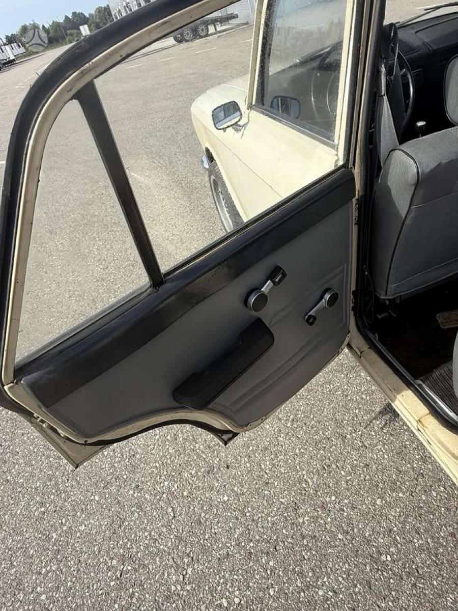Dzeltens Moskvych / AZLK 412 1986 Klaipėda, ar dzinēja tilpumu 1.50 L un nobraukumu 58 tūkst. km par 1500 €, foto 8 vietnē AUTOMOTO.COM.LV