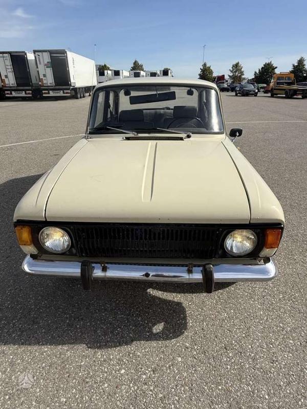 Dzeltens Moskvych / AZLK 412 1986 Klaipėda, ar dzinēja tilpumu 1.50 L un nobraukumu 58 tūkst. km par 1500 €, foto 9 vietnē AUTOMOTO.COM.LV
