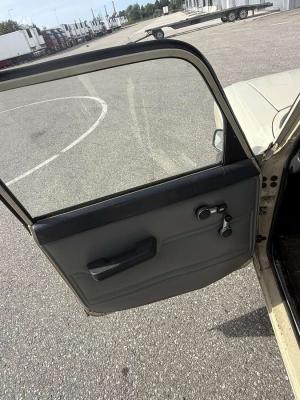 Dzeltens Moskvych / AZLK 412 1986 Klaipėda, ar dzinēja tilpumu 1.50 L un nobraukumu 58 tūkst. km par 1500 €, foto 12 vietnē AUTOMOTO.COM.LV