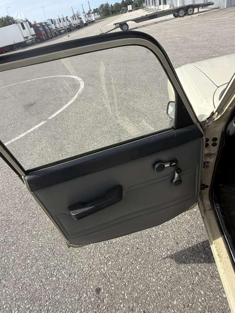 Dzeltens Moskvych / AZLK 412 1986 Klaipėda, ar dzinēja tilpumu 1.50 L un nobraukumu 58 tūkst. km par 1500 €, foto 12 vietnē AUTOMOTO.COM.LV