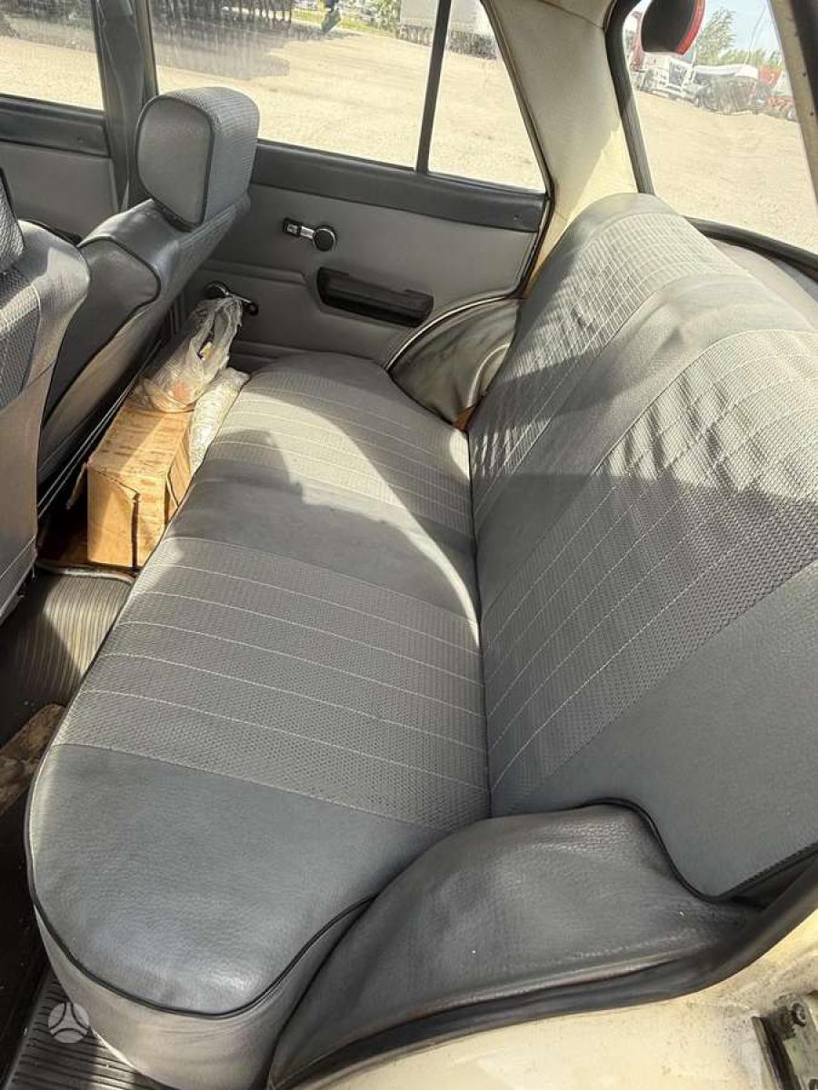 Dzeltens Moskvych / AZLK 412 1986 Klaipėda, ar dzinēja tilpumu 1.50 L un nobraukumu 58 tūkst. km par 1500 €, foto 15 vietnē AUTOMOTO.COM.LV