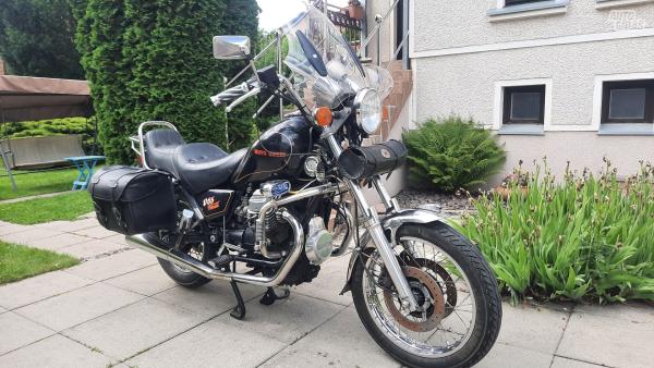 Черный Moto Guzzi 650 1988 в Каунас, объемом двигателя 0.64 л и пробегом 0 тыс. км за 3000 €, фото 1 на AUTOMOTO.COM.LV