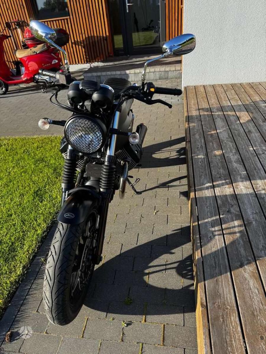 Черный Moto Guzzi V7 2014 в Вильнюс, объемом двигателя 0.75 л и пробегом 13 тыс. км за 3800 €, фото 4 на AUTOMOTO.COM.LV