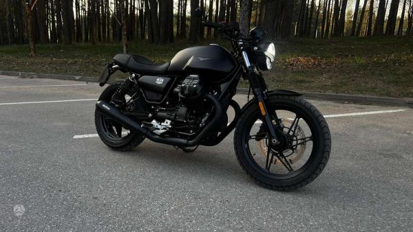 Black Moto Guzzi V7 2022 in Vilnius, with an engine capacity of 0.85 L and mileage of 1000 thousand km for 6500 €, photo 2 on AUTOMOTO.COM.LV