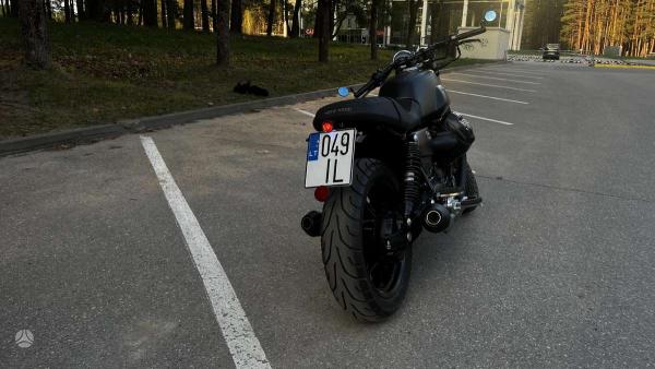 Black Moto Guzzi V7 2022 in Vilnius, with an engine capacity of 0.85 L and mileage of 1000 thousand km for 6500 €, photo 7 on AUTOMOTO.COM.LV