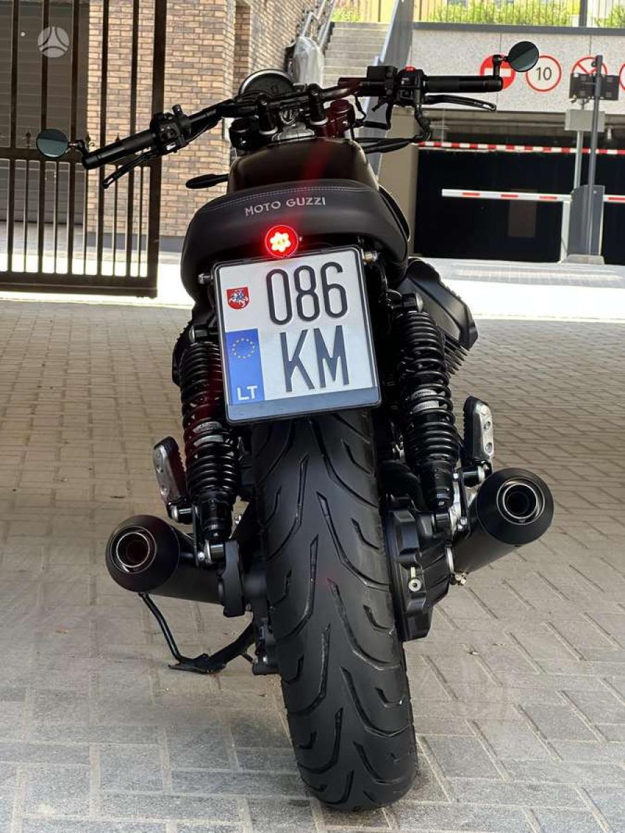 Черный Moto Guzzi V7 2022 в Вильнюс, объемом двигателя 0.85 л и пробегом 3 тыс. км за 6700 €, фото 7 на AUTOMOTO.COM.LV