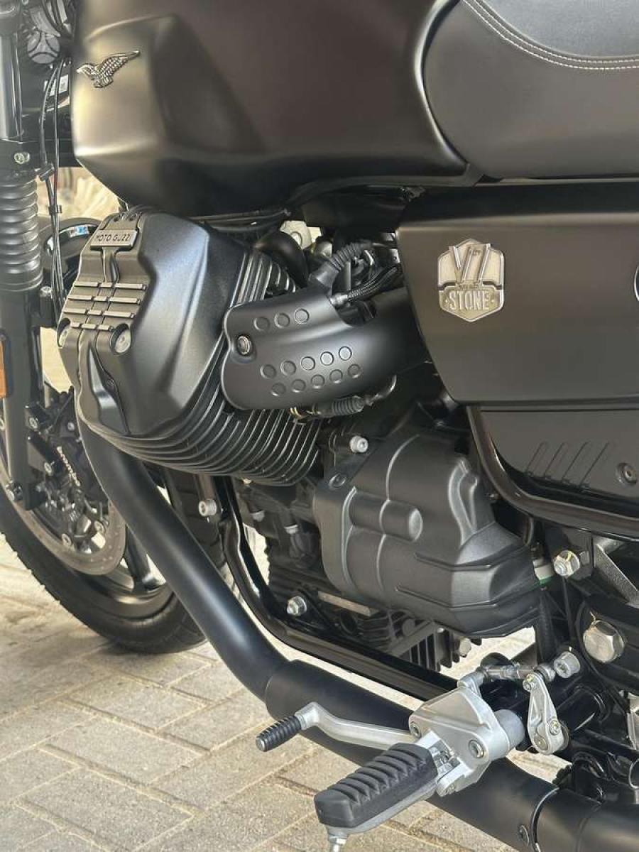 Черный Moto Guzzi V7 2022 в Вильнюс, объемом двигателя 0.85 л и пробегом 3 тыс. км за 6700 €, фото 11 на AUTOMOTO.COM.LV