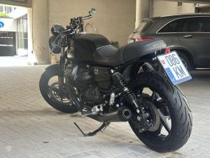 Черный Moto Guzzi V7 2022 в Вильнюс, объемом двигателя 0.85 л и пробегом 3 тыс. км за 6700 €, фото 16 на AUTOMOTO.COM.LV