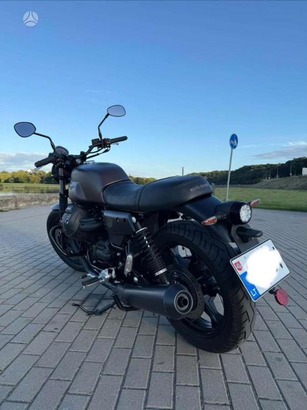 Brown Moto Guzzi V7 2019 in Kaunas, with an engine capacity of 0.75 L and mileage of 16 thousand km for 5500 €, photo 6 on AUTOMOTO.COM.LV