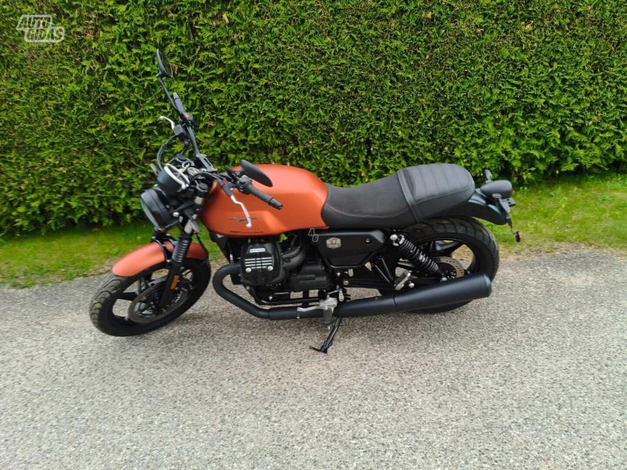 Moto Guzzi V7 2023 in Utena, with an engine capacity of 0.85 L and mileage of 3 thousand km for 5100 €, photo 3 on AUTOMOTO.COM.LV