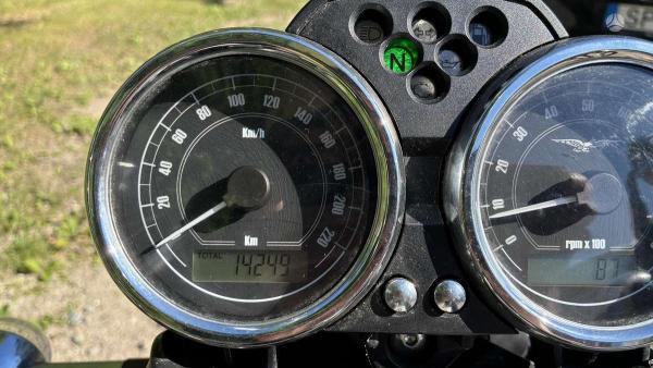 Balts Moto Guzzi V7 2008 Viļņa, ar dzinēja tilpumu 0.74 L un nobraukumu 15 tūkst. km par 4500 €, foto 6 vietnē AUTOMOTO.COM.LV
