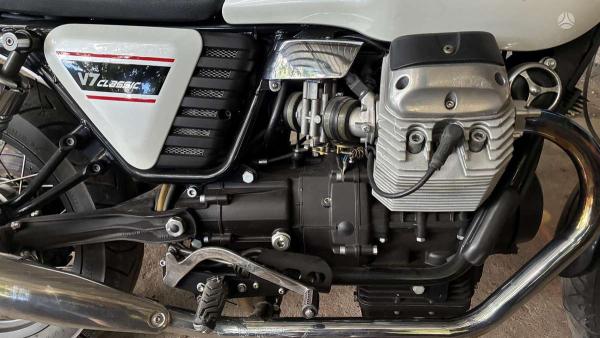 Balts Moto Guzzi V7 2008 Viļņa, ar dzinēja tilpumu 0.74 L un nobraukumu 15 tūkst. km par 4500 €, foto 7 vietnē AUTOMOTO.COM.LV