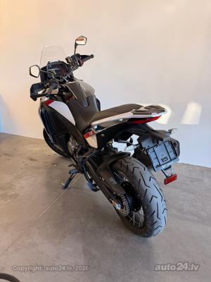 Melns Moto Morini X-Cape 2026 Tallina, ar dzinēja tilpumu 1.20 L un nobraukumu 0 tūkst. km par 14290 €, foto 5 vietnē AUTOMOTO.COM.LV