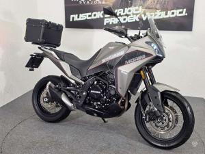 Grey Moto Morini X-Cape 2022 in Panevezys, with an engine capacity of 0.65 L and mileage of 22 thousand km for 5199 €, photo 4 on AUTOMOTO.COM.LV