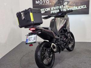Grey Moto Morini X-Cape 2022 in Panevezys, with an engine capacity of 0.65 L and mileage of 22 thousand km for 5199 €, photo 16 on AUTOMOTO.COM.LV
