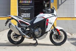 White Moto Morini X-Cape 2026 in Vilnius, with an engine capacity of 0.00 L and mileage of 0 thousand km for 13990 €, photo 9 on AUTOMOTO.COM.LV