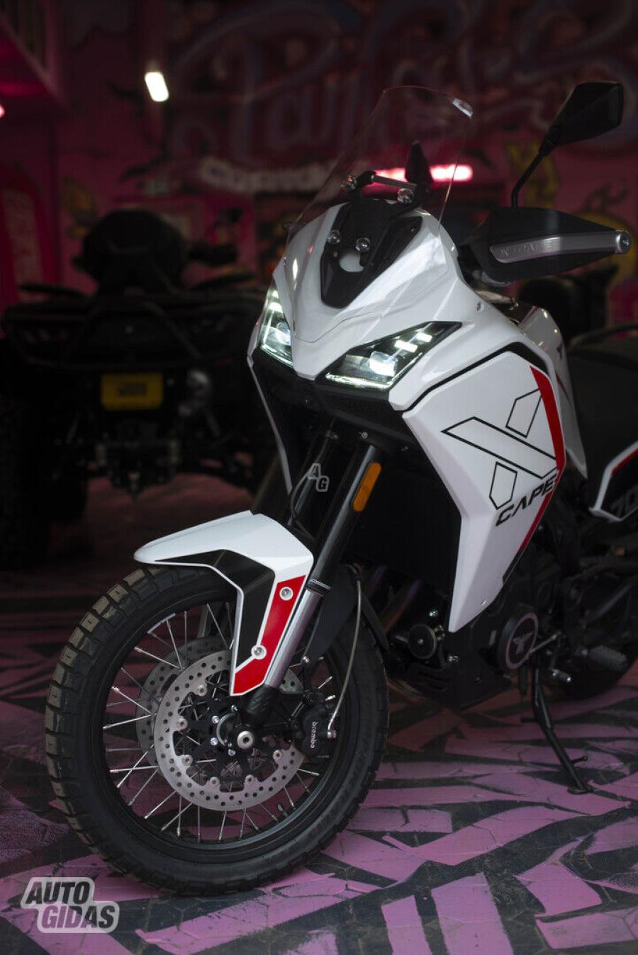 White Moto Morini X-Cape 2026 in Vilnius, with an engine capacity of 0.70 L and mileage of 0 thousand km for 7590 €, photo 4 on AUTOMOTO.COM.LV