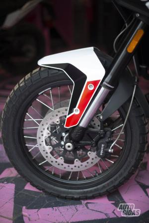 White Moto Morini X-Cape 2026 in Vilnius, with an engine capacity of 0.70 L and mileage of 0 thousand km for 7590 €, photo 6 on AUTOMOTO.COM.LV