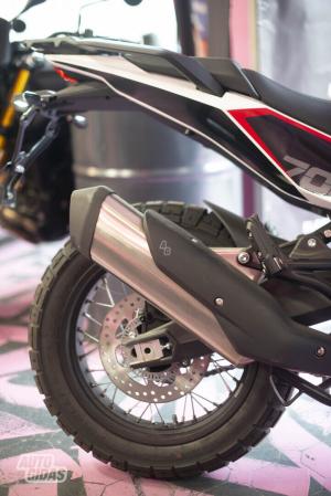 White Moto Morini X-Cape 2026 in Vilnius, with an engine capacity of 0.70 L and mileage of 0 thousand km for 7590 €, photo 9 on AUTOMOTO.COM.LV