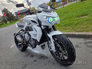 Melns MV Agusta Brutale 2015 Tallina, ar dzinēja tilpumu 0.80 L un nobraukumu 13 tūkst. km par 8490 €, foto 5 vietnē AUTOMOTO.COM.LV