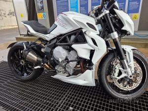 Черный MV Agusta Brutale 2015 в Таллин, объемом двигателя 0.80 л и пробегом 13 тыс. км за 8490 €, фото 7 на AUTOMOTO.COM.LV
