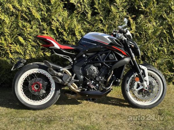 Black MV Agusta Brutale 2019 in Tallinn, with an engine capacity of 0.80 L and mileage of 5 thousand km for 16995 €, photo 3 on AUTOMOTO.COM.LV