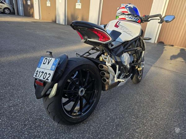 MV Agusta Brutale 2014 в Паневежис, объемом двигателя 0.80 л и пробегом 17 тыс. км за 5300 €, фото 3 на AUTOMOTO.COM.LV