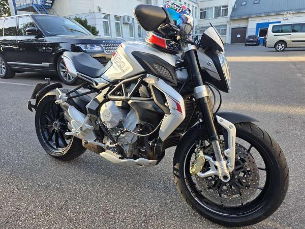 MV Agusta Brutale 2014 в Паневежис, объемом двигателя 0.80 л и пробегом 17 тыс. км за 5300 €, фото 8 на AUTOMOTO.COM.LV