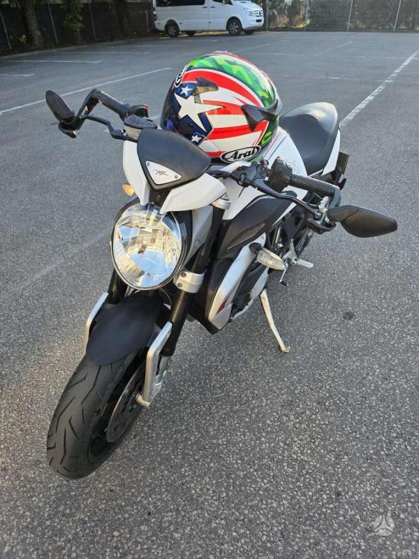 MV Agusta Brutale 2014 в Паневежис, объемом двигателя 0.80 л и пробегом 17 тыс. км за 5300 €, фото 9 на AUTOMOTO.COM.LV